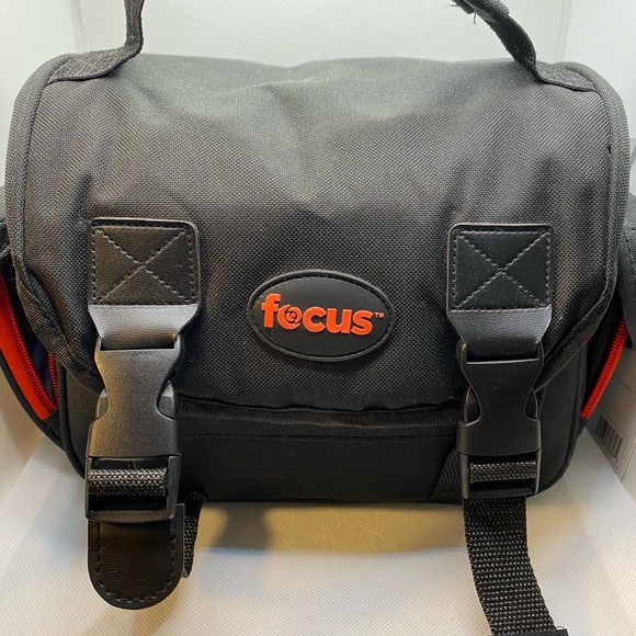 Focus | Art | Focus Adjustable Camera Bag With Accessories | Poshmark